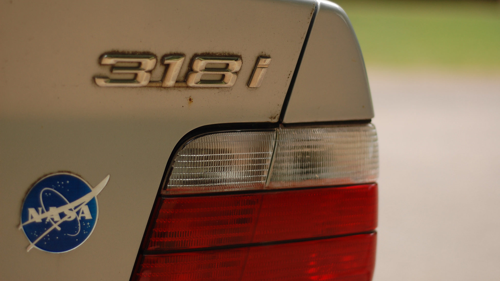 In Defense Of The Humble 318i - BimmerLife