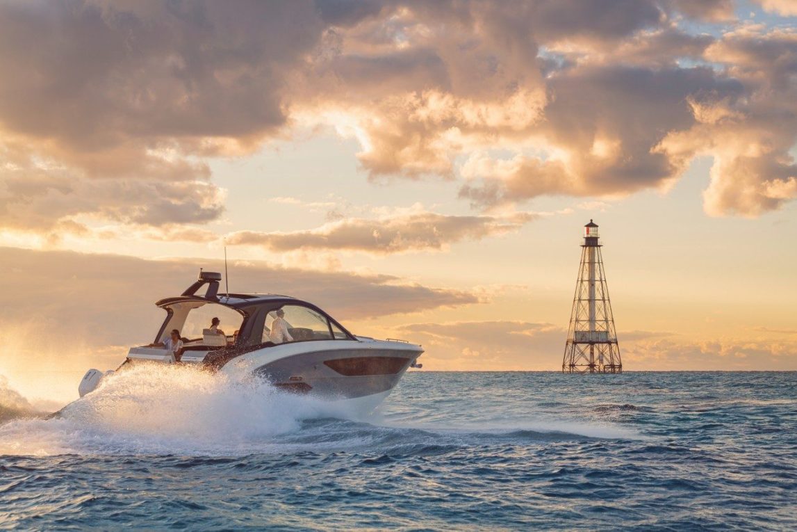 BMW's Designworks Collaborates With Sea Ray For New Sundancer 370 ...