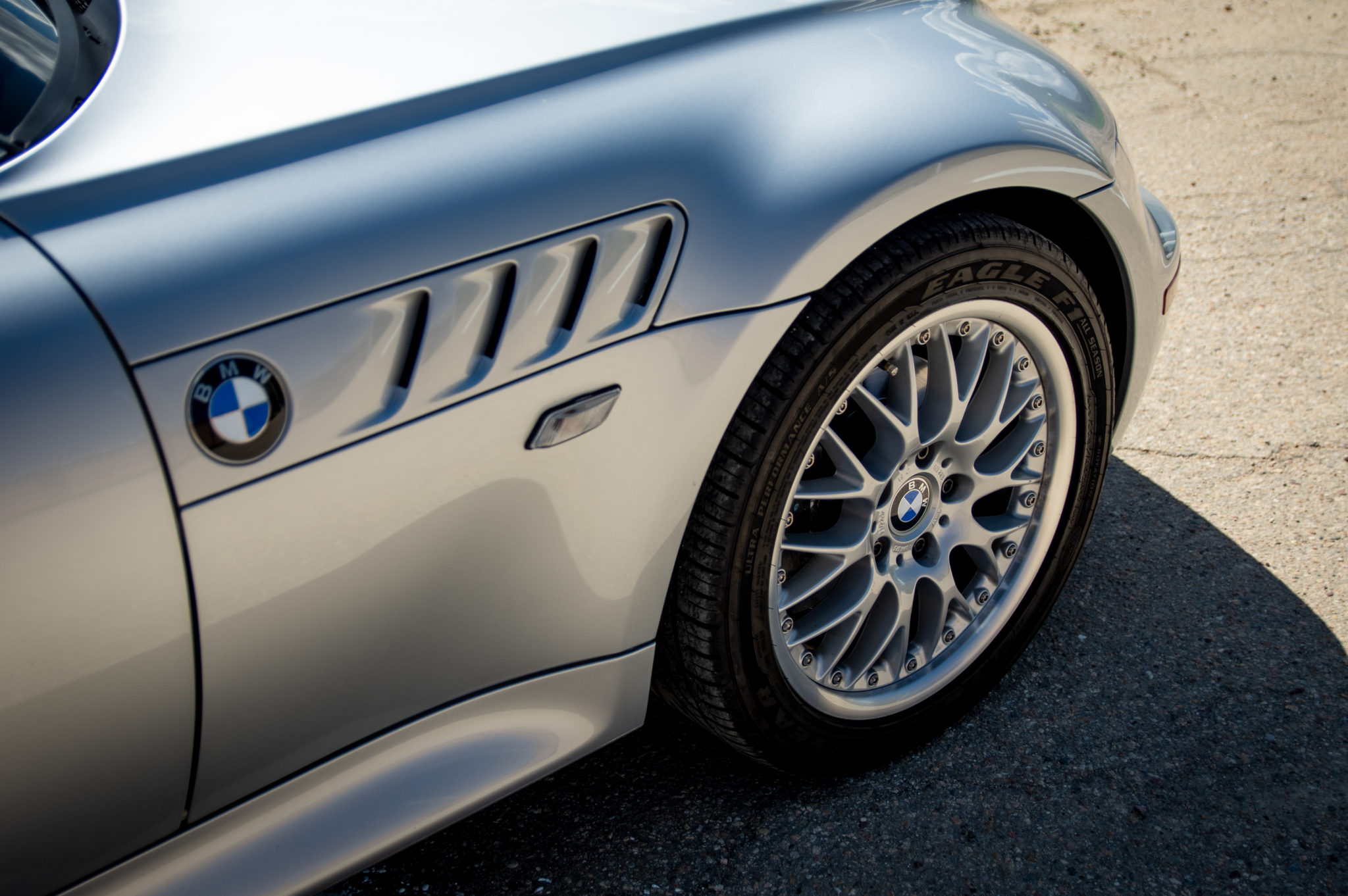 M Roadster Versus Z3 3.0i | BimmerLife