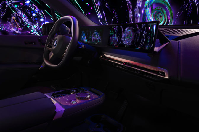 CES: BMW Shows Off iX Flow Featuring E Ink, Big Screens, Digital Art ...