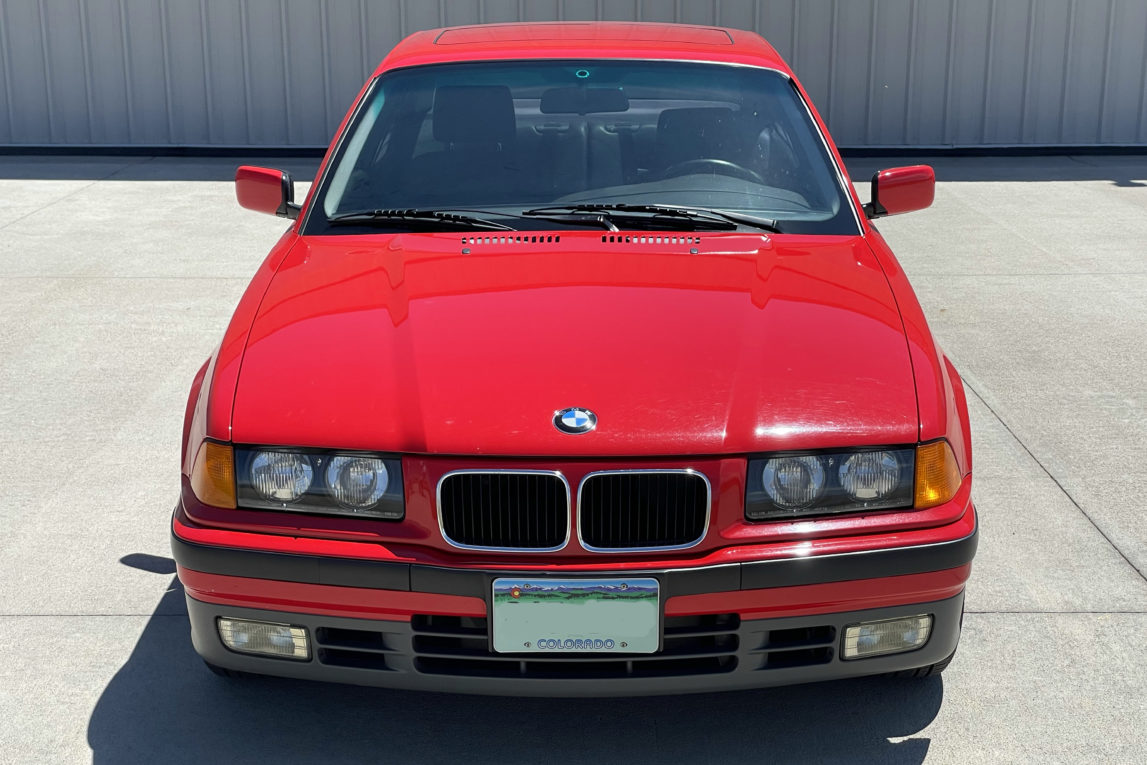 A 318is Sparks A Sibling Rivalry - BimmerLife