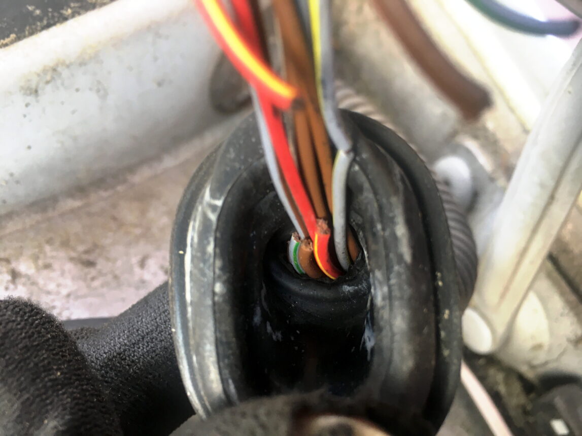 E39 Trunk Harness Repair! - BimmerLife