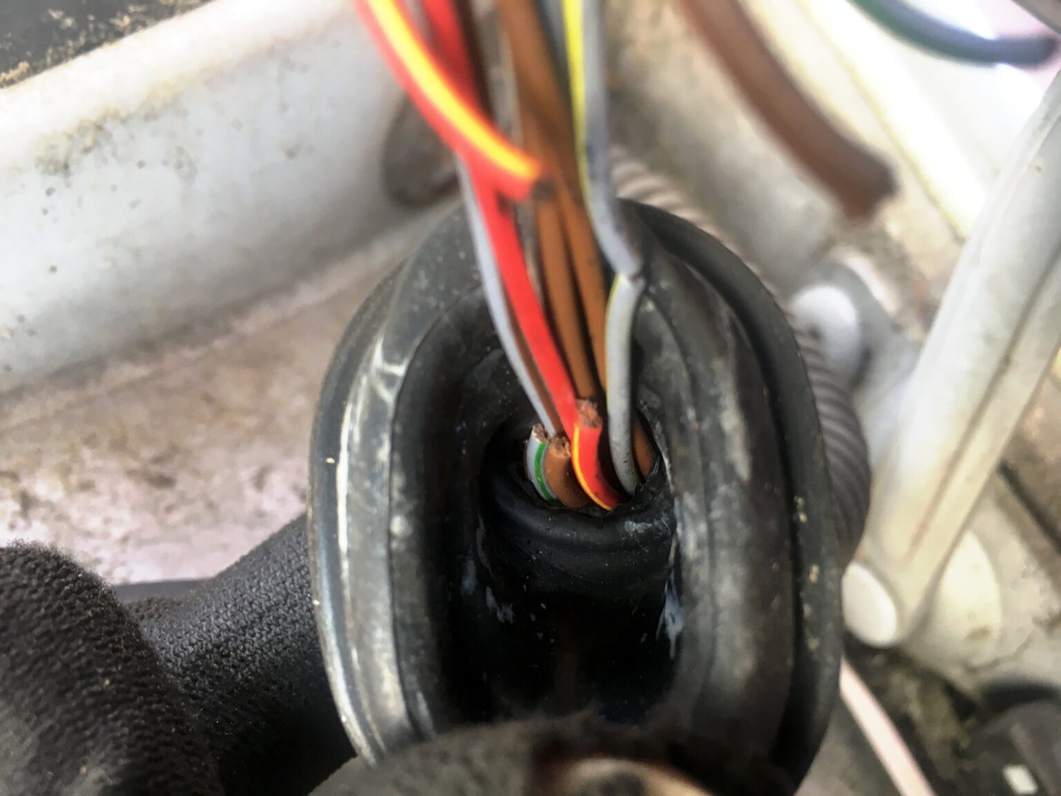 E39 Trunk Harness Repair! - BimmerLife