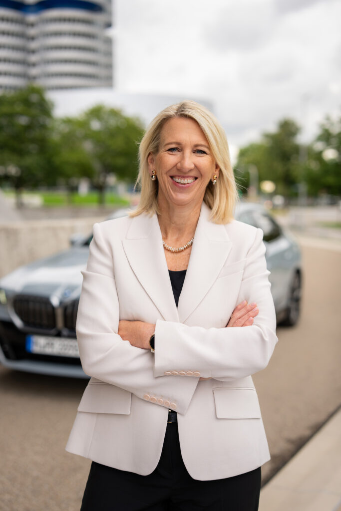 BMW Uses Rooftop Solar Panels to Generate Electricity at German Plants ...