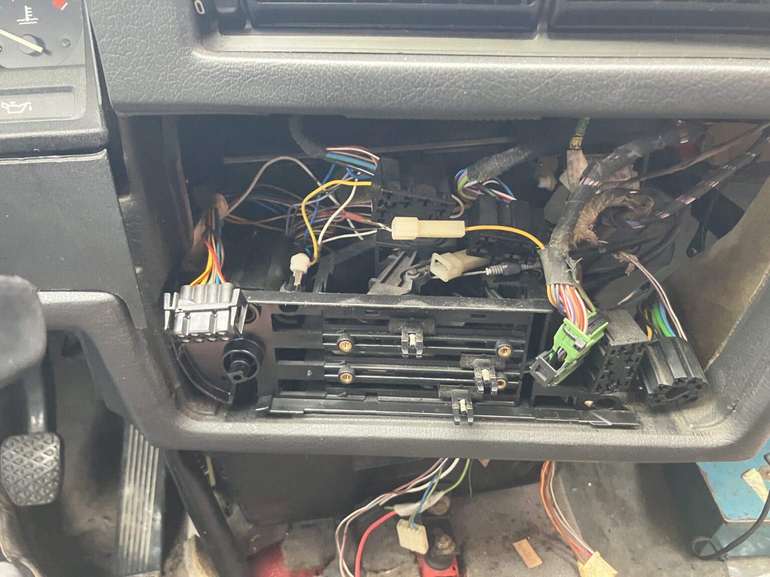 E30 A/C Rejuvenation – Part VIII (Electrical System) - BimmerLife